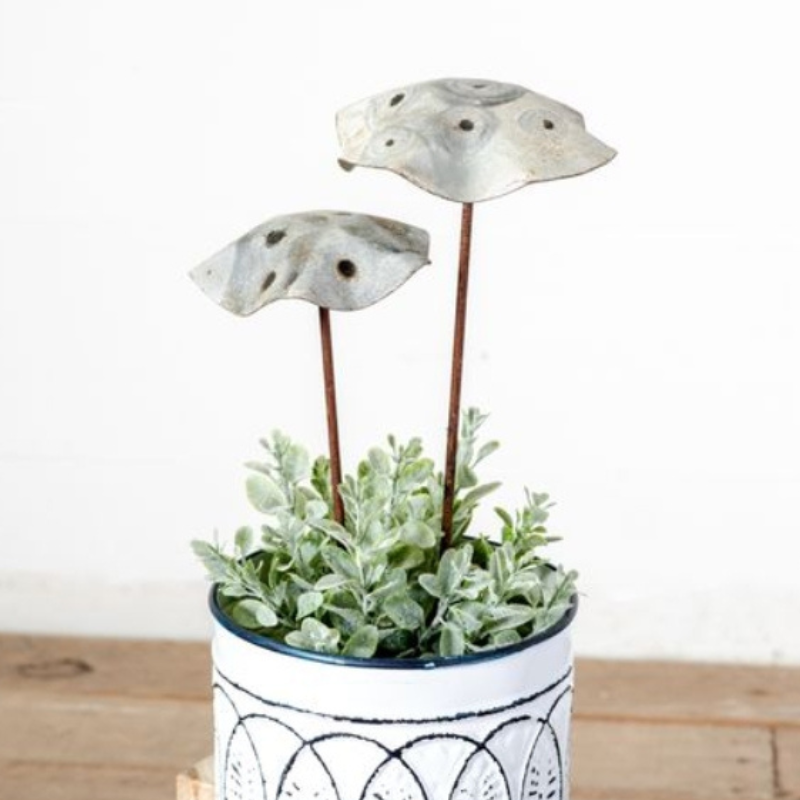 Wavy Mushroom Stake – ReStyle & Co